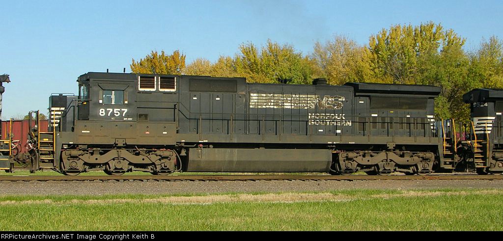 NS 8757